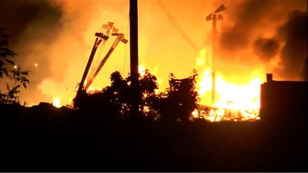 Work underway at fire-hit University of Nottingham building - BBC News
