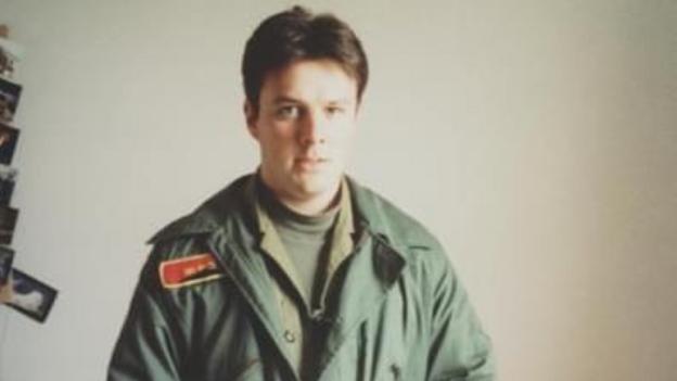 Mull of Kintyre Chinook crash: Grief and pain 30 years on - BBC News