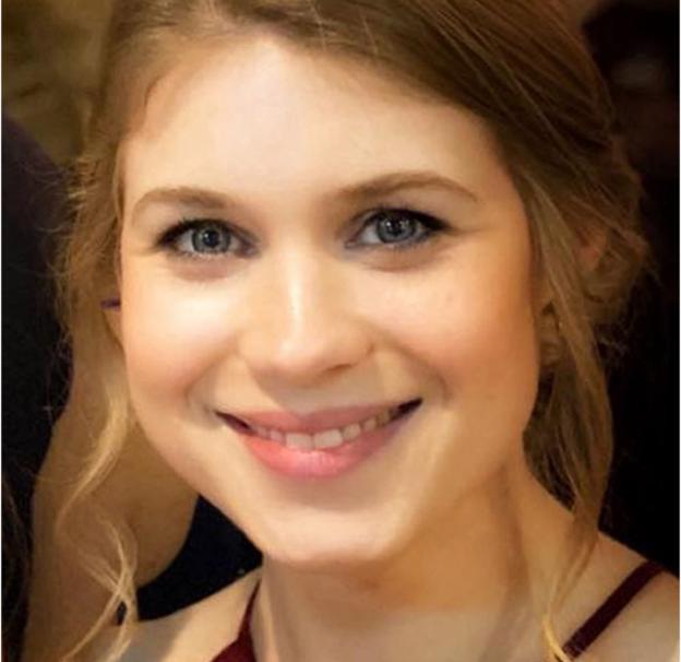 Sarah Everard: Daughter, sister, friend and colleague - BBC News