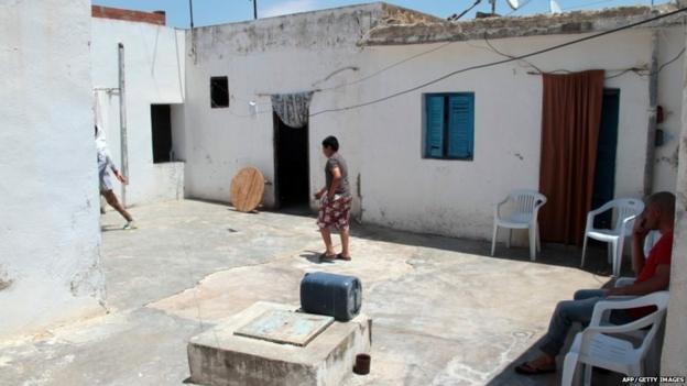 Tunisia attack: What we know so far - BBC News