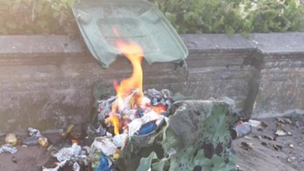 Warning after disposable barbecue fire in Cornwall - BBC News