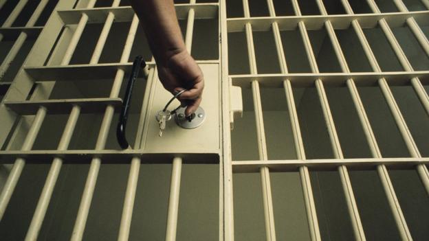 ArrDee: Alcohol adverts featuring rapper banned by watchdog - BBC News