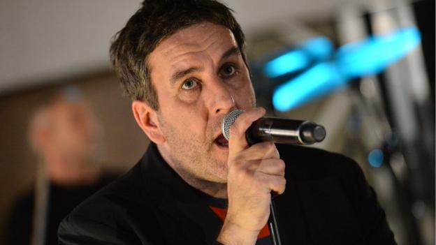 The Specials singer Neville Staple cancels all gigs - BBC News
