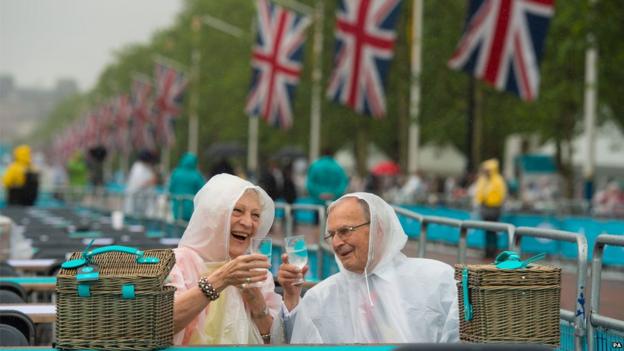 In pictures: The Queen's birthday - BBC News