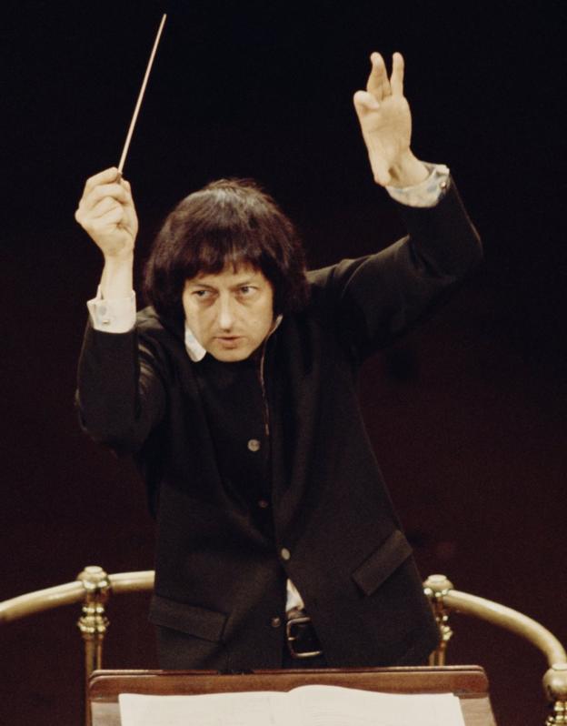Obituary: André Previn, the maestro with a common touch - BBC News