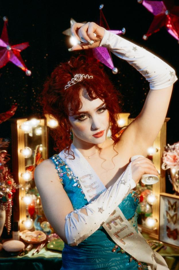 Chappell Roan is the freaky, fun pop star you need to know - BBC News