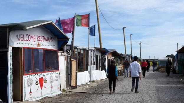 Help reunite refugee families, faith leaders urge May - BBC News