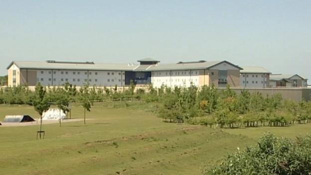 Peterborough prisoners go weeks without medication - report - BBC News