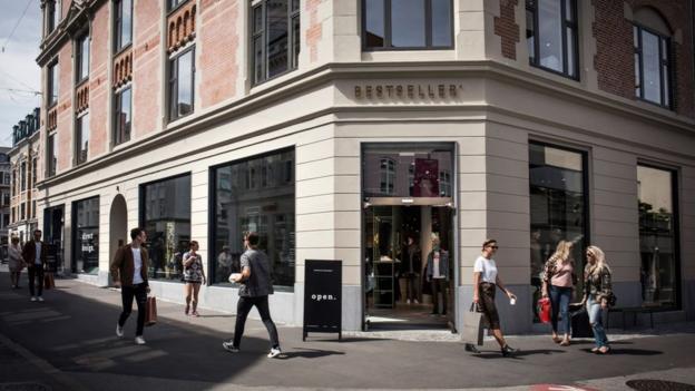 Asos billionaire loses three children in Sri Lanka attacks - BBC News