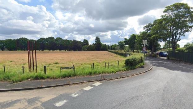 Warrington crash: Teenager dies and another boy seriously injured - BBC ...
