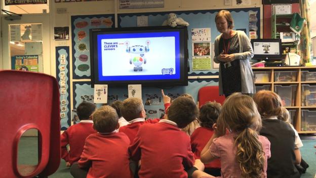 Stranger Danger: Still the right message for children? - BBC News