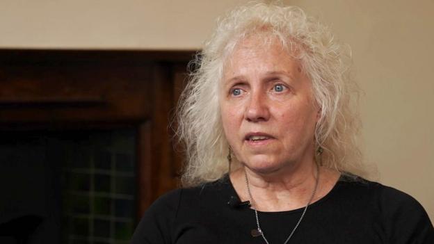 Fiona Beal: Murder victim wrote of his love for killer teacher - BBC News