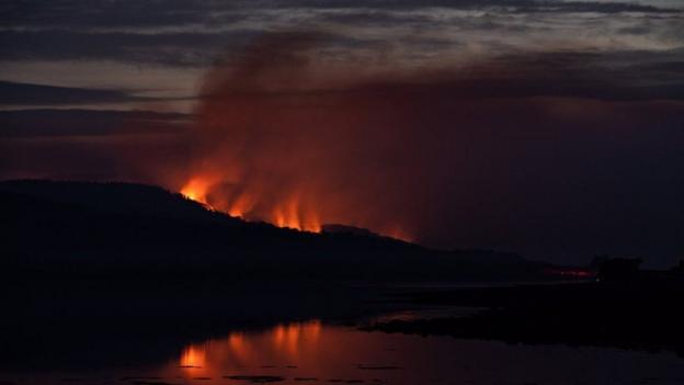 Series of wildfires burn on the Isle of Bute - BBC News