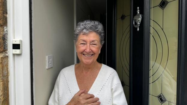 Humshaugh villagers upset as Walwick Hall closes to public - BBC News