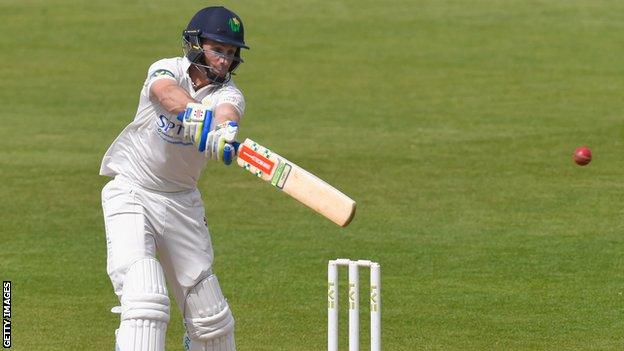 Glamorgan facing hard task against Essex - Mark Wallace - BBC Sport