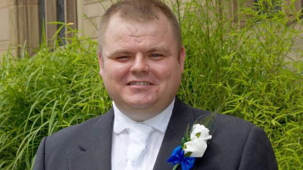 PC Neil Doyle killing: Two men jailed for manslaughter - BBC News