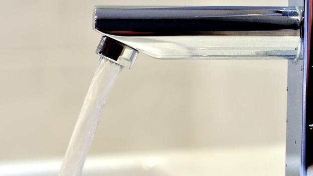 No water: Can I claim compensation? Your rights explained - BBC News