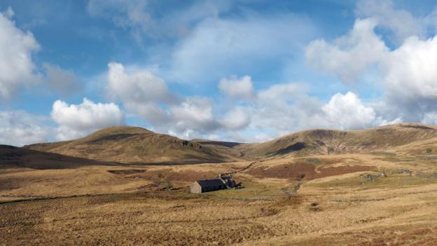 Unearthing the story of Scotland's industrial ghost village - BBC News