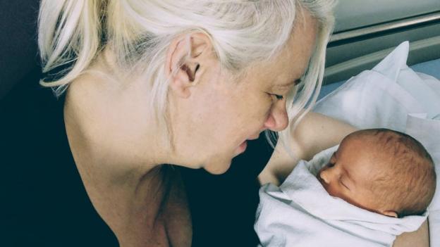 Having a baby at 50: Most of my friends are grandparents - BBC News