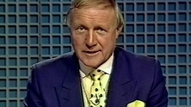 Stuart Hall: Victim and colleagues recall presenter's sexual behaviour ...