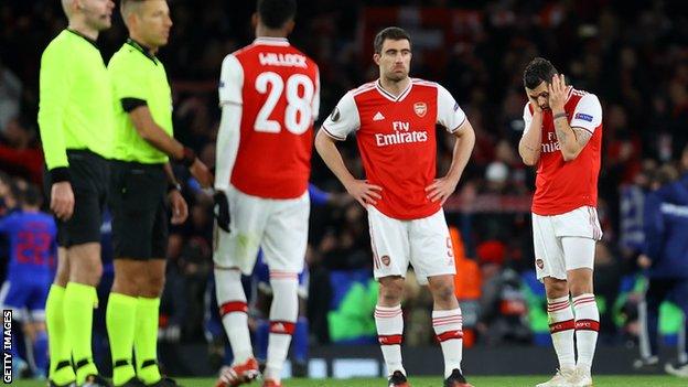 Mikel Arteta: Arsenal players 'all very down' after Europa exit - BBC Sport