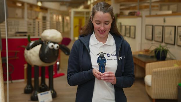 Space: UK's new astronaut Rosemary Coogan completes training - BBC ...