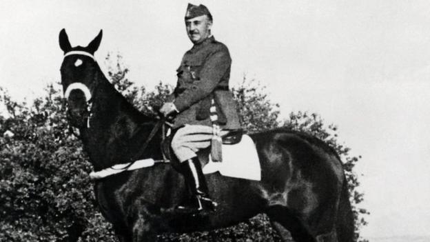 Spain feels Franco's legacy 40 years after his death - BBC News