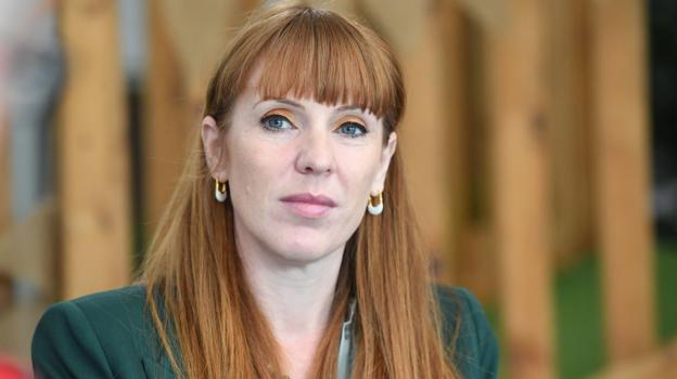 Prime Minister Sir Keir Starmer's chief of staff Sue Gray quits - BBC News