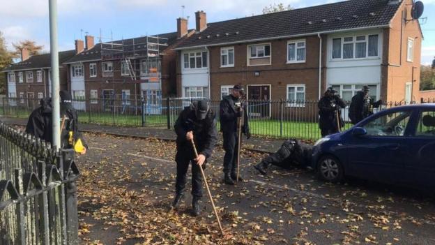 Extra patrols as Wolverhampton shooting murder probe continues - BBC News
