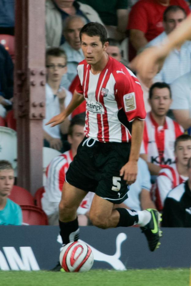 Footballer 'saw career as a failure' until ADHD diagnosis - BBC News