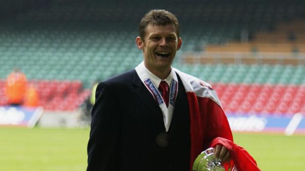 Steve Cotterill: Cheltenham reappoint manager on deal until 2028 - BBC ...