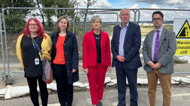 Swanscombe: Roads minister visits site of 2023 cliff collapse - BBC News