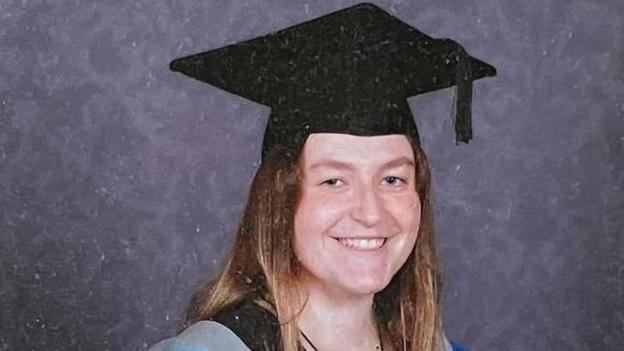 Eating disorders: Young woman from Bristol said she was 'let down ...