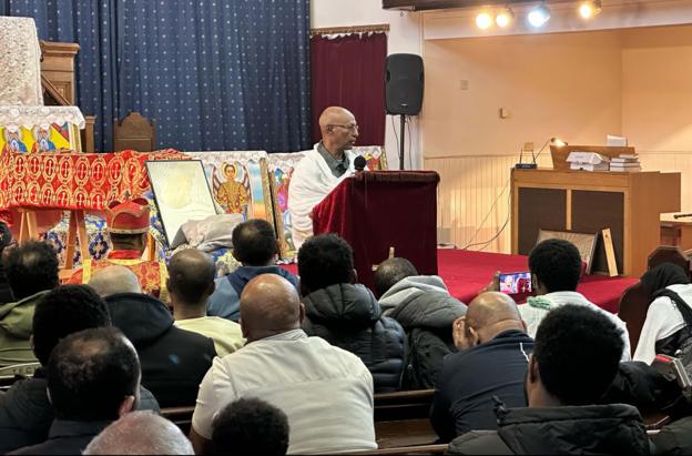 Amen Teklay: Memorial service for schoolboy killed in Glasgow - BBC News