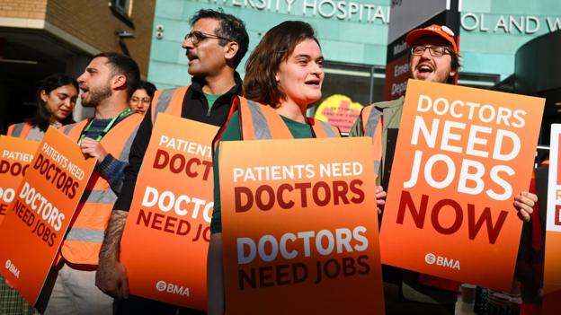 Cheltenham A&E service becomes minor injuries unit during strike - BBC News
