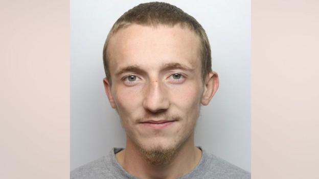 Number of on-the-run Spring Hill jail absconders still unknown - BBC News