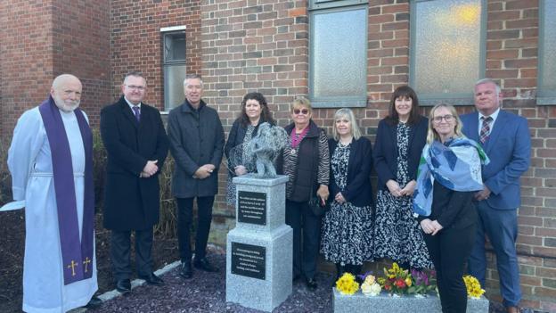 New memorial in Colchester marks 5 years since pandemic began - BBC News