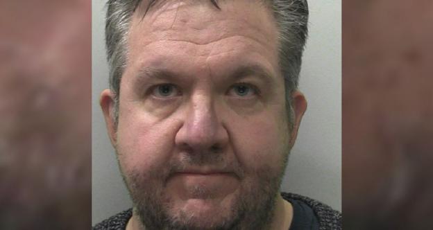 Surgeon Neil Hopper jailed after amputation of own legs - BBC News