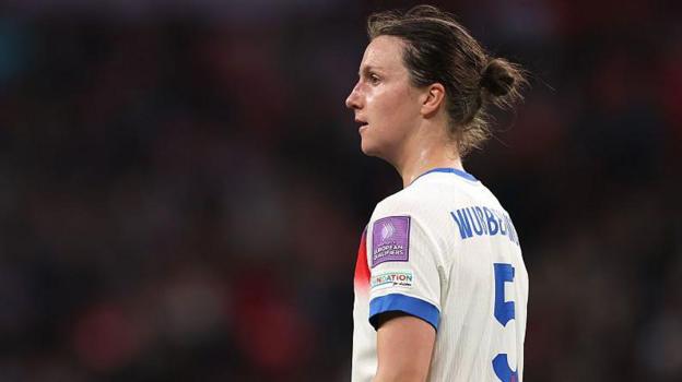 How Lotte Wubben-Moy has stepped into Leah Williamson's shoes - BBC Sport