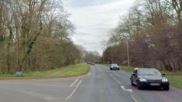 Peterborough lorry and car crash affects Stanground bypass - BBC News