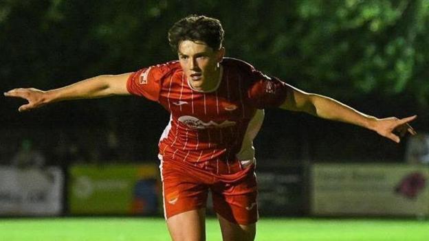 Charlie Warren: Bolton signing eager to test himself after move from ...