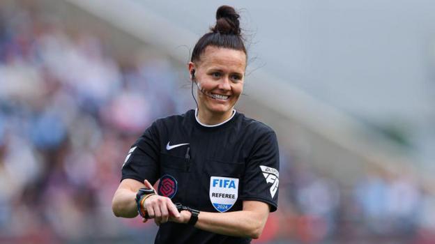 Female referees on the rise, says 19-year-old Coventry ref - BBC News