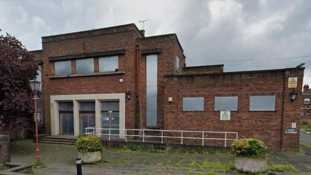 New plans for swimming and sports at Crewe's Flag Lane Baths - BBC News