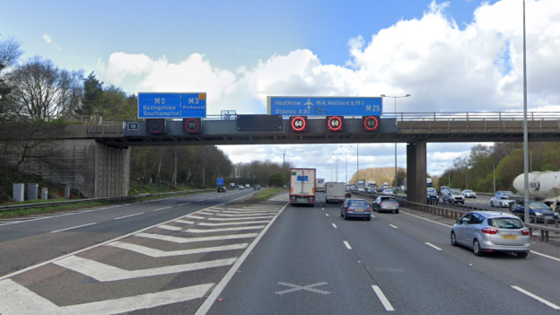 M25: Surrey Police appeal following Christmas Day crash near M3 ...