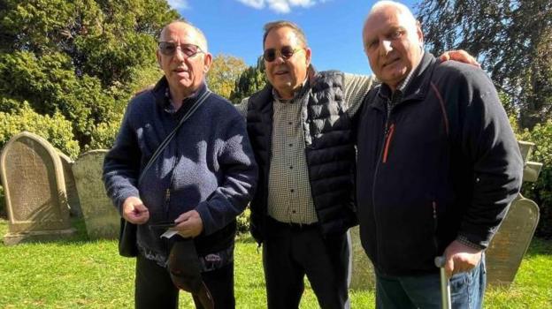 Raunds graveyard chance encounter leads to distant family meeting - BBC ...