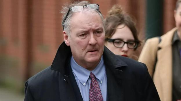 Ian Paterson: Anger at disgraced surgeon's open prison move - BBC News