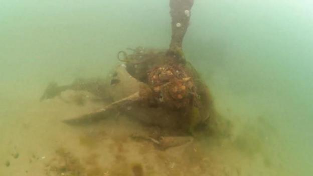 Diver's footage reveals WW2 bomber wreckage off Norfolk coast - BBC News