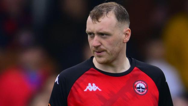 Luke Jephcott: Truro City sign striker on permanent deal - BBC Sport