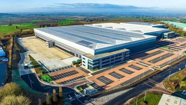 New logistics hub 'will create 1,000 jobs' in Daventry - BBC News