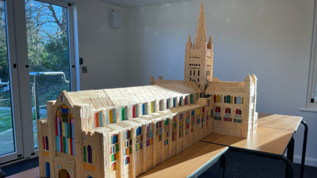 Man builds Norwich Cathedral model from 20,000 matchsticks - BBC News